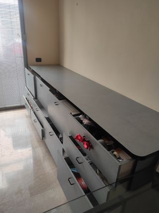 Bancone con cassetti in multistrato