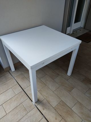 tavolo allungabile con 4 sedie