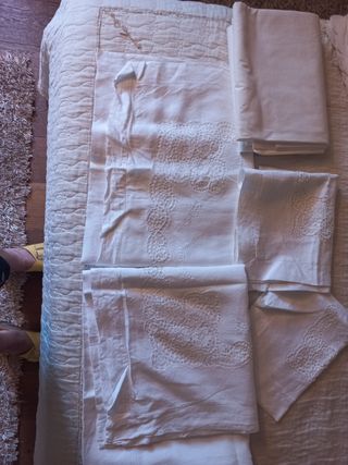 bellissimo completo letto lino ricamato a mano