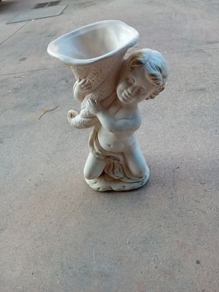 Vaso da giardino angioletto