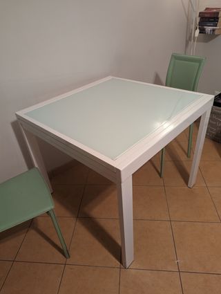 Tavolo allungabile in vetro e metallo