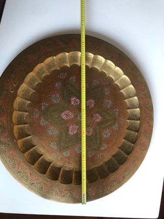 piatto in ottone da parete dipinto a mano