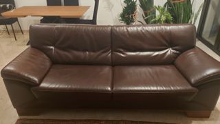 Divano in pelle marrone scuro