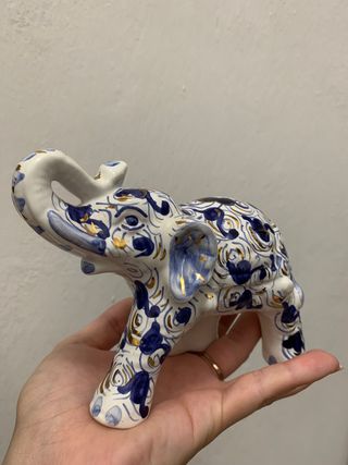 statuetta in ceramica