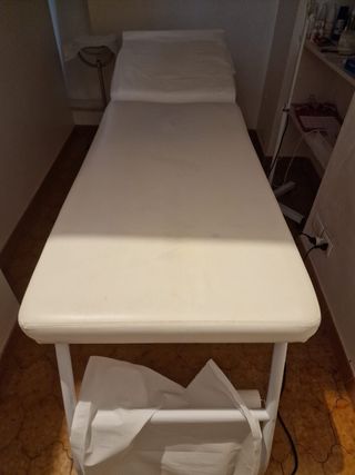 ATREZZATURA PER ESTETICA