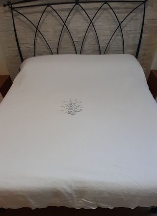 COPERTA MATRIMONIALE  CON RICAMO