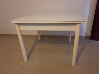 Tavolo quadrato, laminato bianco + 4 sedie