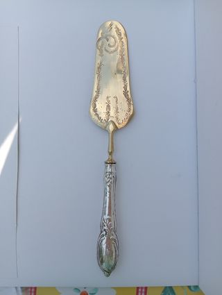 Spatola antica per torta incisa