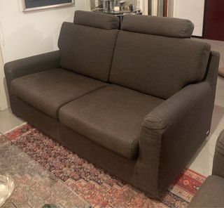 Coppia divani  2 posti in tessuto marrone