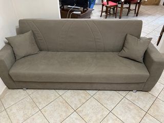 Divano letto a tre posti