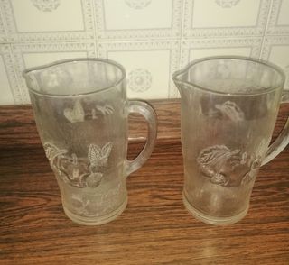 Coppia brocche, altezza 20 cm.