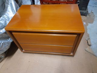 Comodino con due cassetti