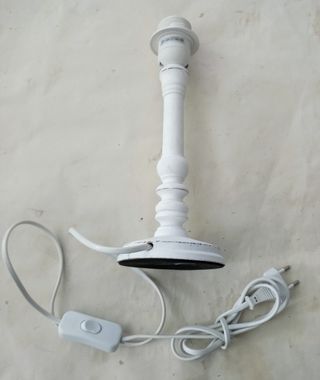 Lume Shabby chic bianco in legno alto cm 28