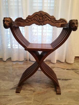 sedia modello Savonarola