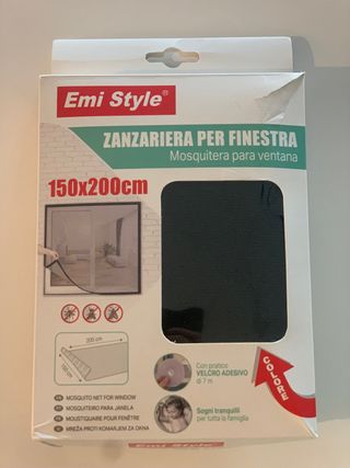 Zanzariera per finestra nera