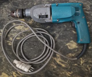 Trapano a percussione Makita
