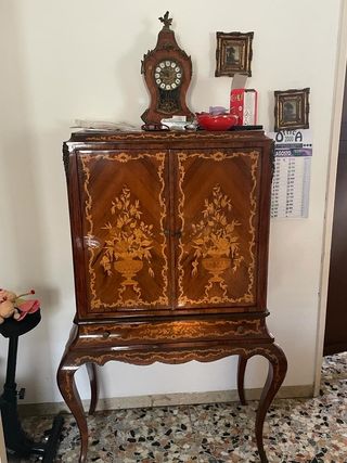 Mobile bar intarsiato