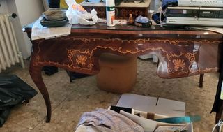 Scrivania con sedia intarsiata