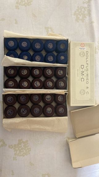 scatole gomitoli cotone vari colori