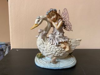fata su cigno