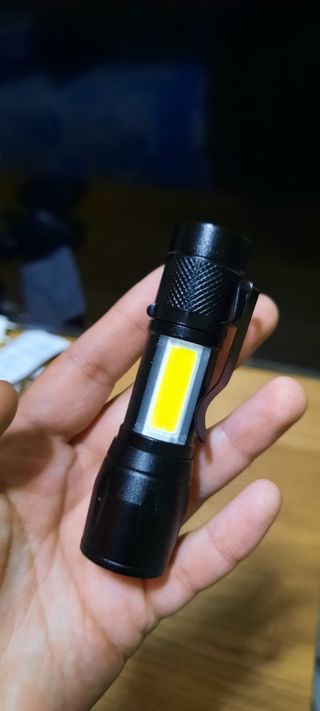 Mini torcia elettrica