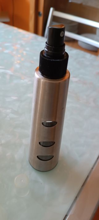 Contenitore per spargere olio o aceto