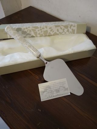 Taglia torta naj-oleari