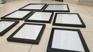Set di 8 cornici per quadretti
