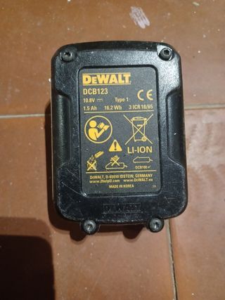 Batteria DEWALT DCB123