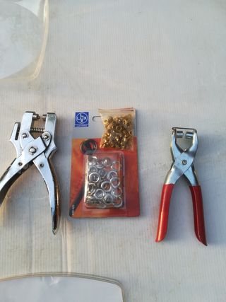 2 PINZA OCCHIELLATRICE CON bottoni