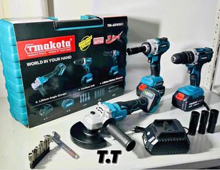 Nuovissimo KIT 3 ATTREZZI PROFESSIONALI CON BATTER