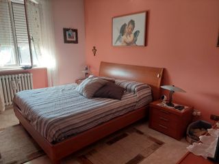 Camera matrimoniale in legno di ciliegio