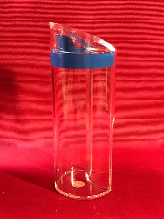 Oliera Guzzini  in plexiglas mai usata