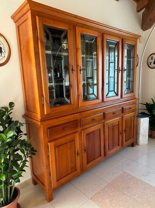Credenza con cristalliera