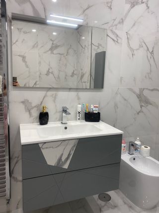 mobile bagno grigio piu colonna armadietto