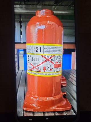 Martinetto idraulico  ( 12 T )