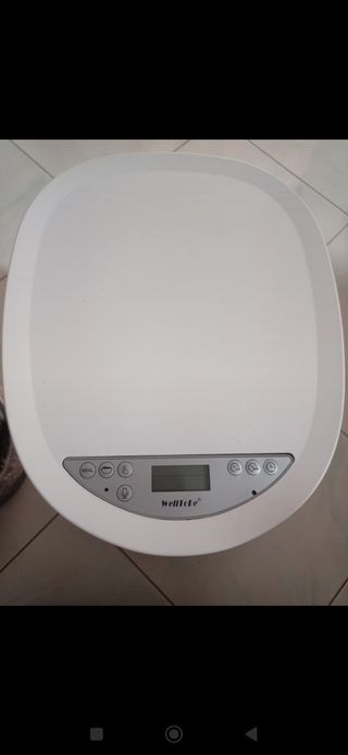 Distributore auto cibo cani e gatti