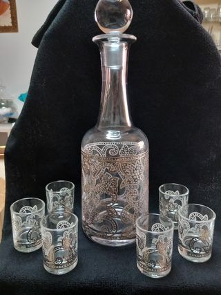 bottiglia e bichierini Egizia