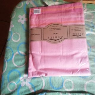 Tovaglia rettangolare. 6 posti. Nuova