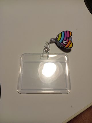 Porta badge con filo a molla.