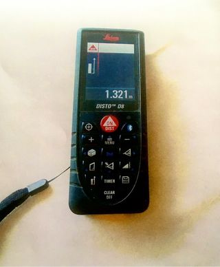 distanziometro al laser Leica D8