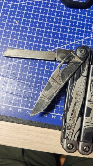 Leatherman surge