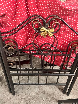 lettino in ferro battuto