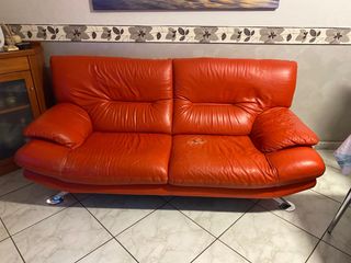 Divano a tre posti in similpelle arancio