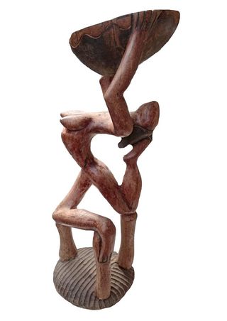 Statua in legno intagliata a mano