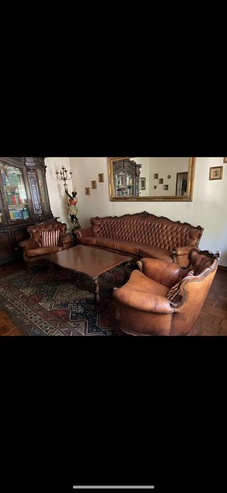 grande divano e due poltrone pelle