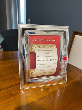 Cornice in Argento Laurea