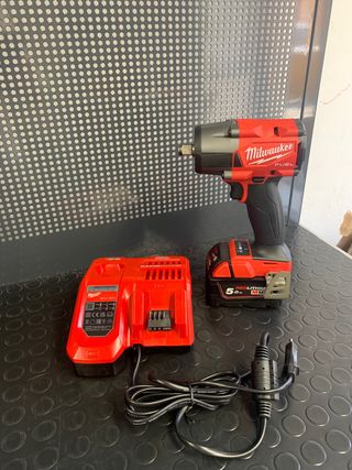 avvitatore 1/2 a batteria milwaukee