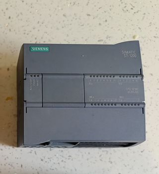 Plc Siemens s7 1200 CPU 1214c DC DC DC