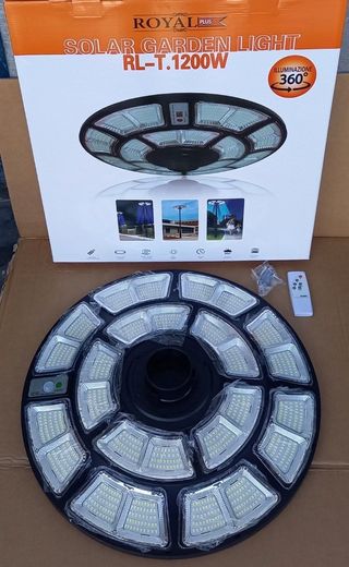 Lampione solare a luce fredda 1200 w